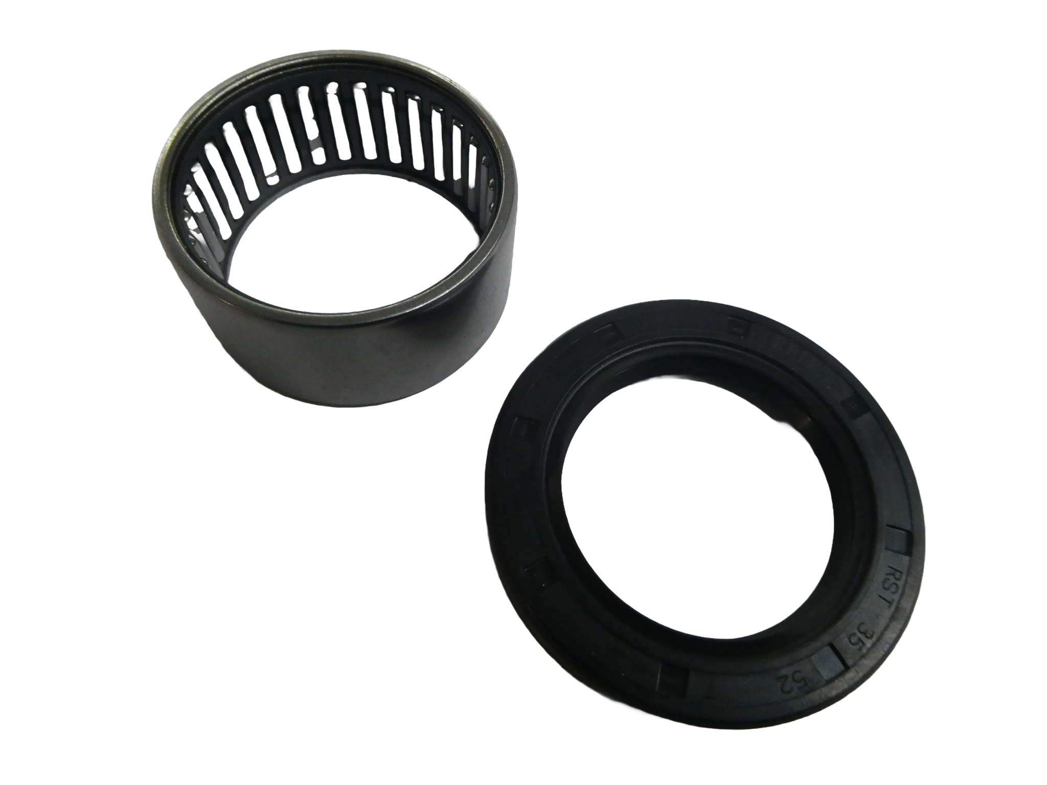 Fiskars / Overum Plough Hub Needle Bearing & Seal